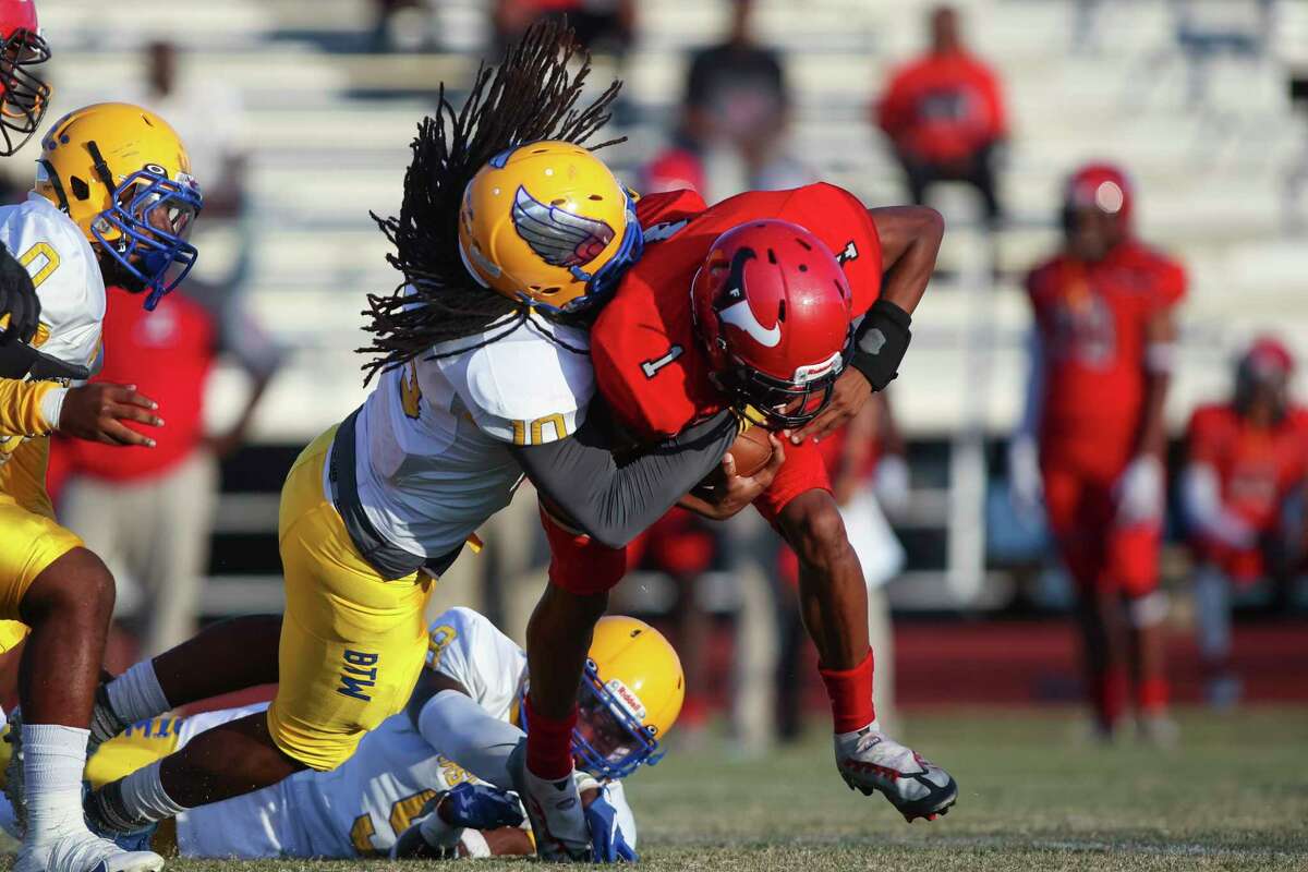 Booker T. Washington Eagles defeat Furr Brahmans