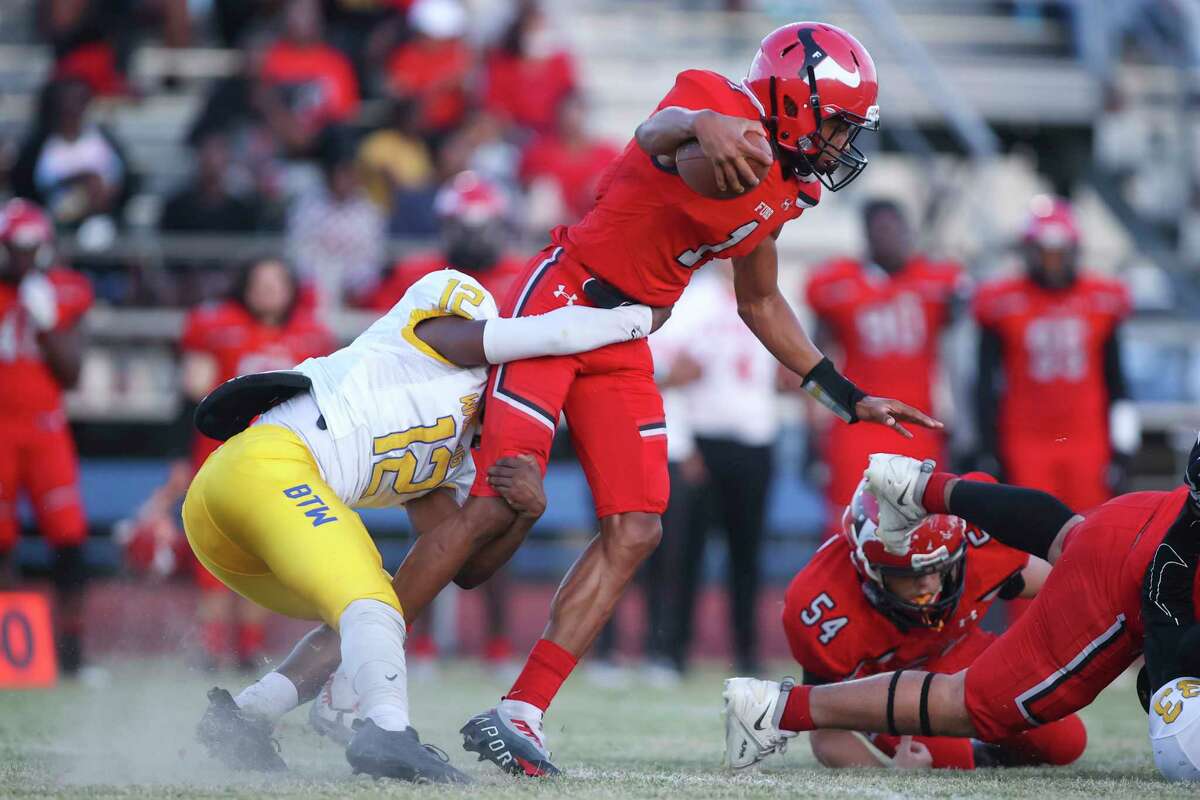 Booker T. Washington Eagles defeat Furr Brahmans