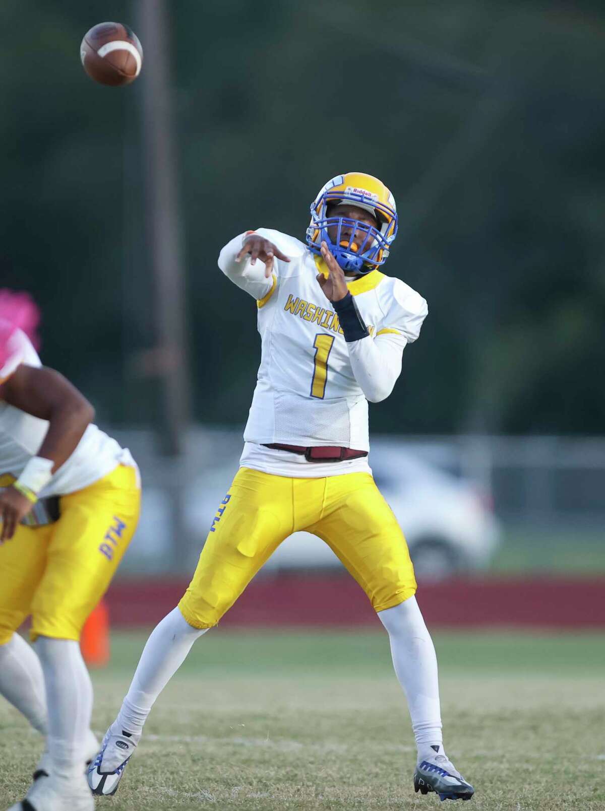 Booker T. Washington Eagles defeat Furr Brahmans