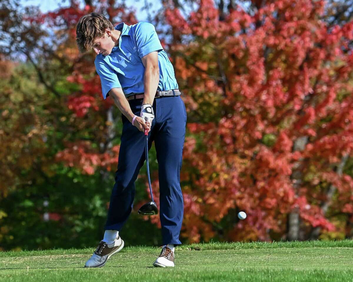Vince Liguori holds on to earn medalist honors at Section II state boys ...