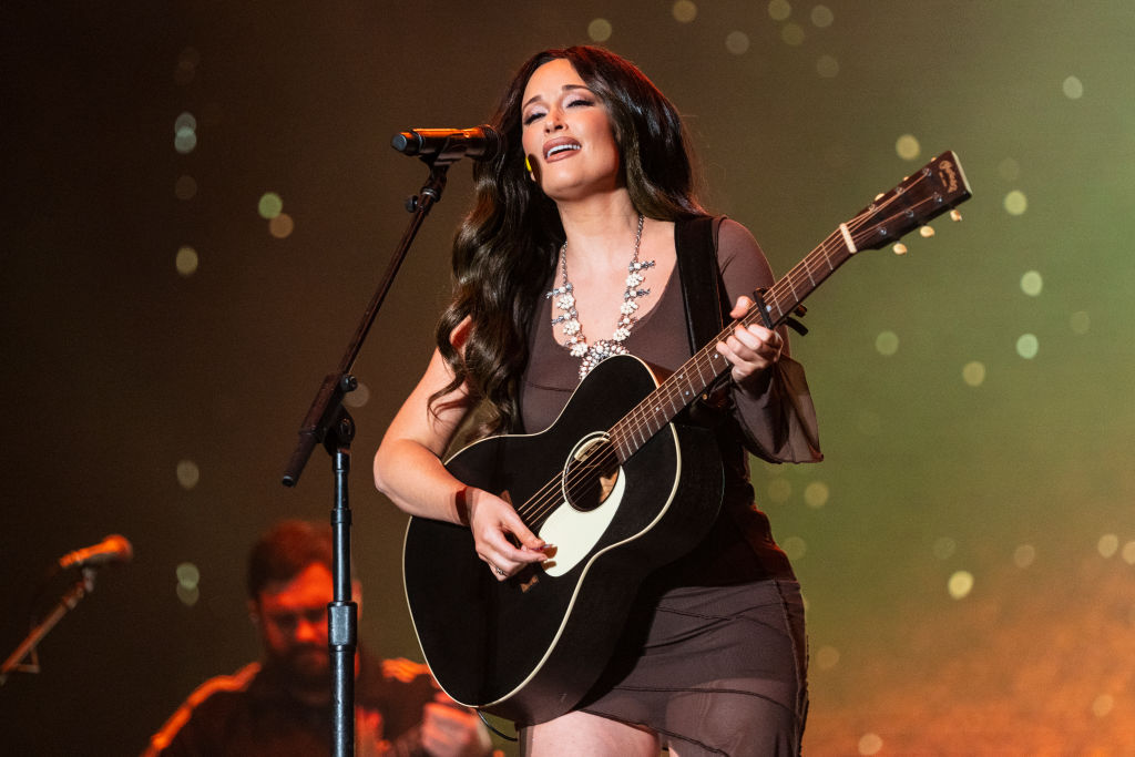 Kacey Musgraves brings out, endorses Beto O'Rourke at ACL