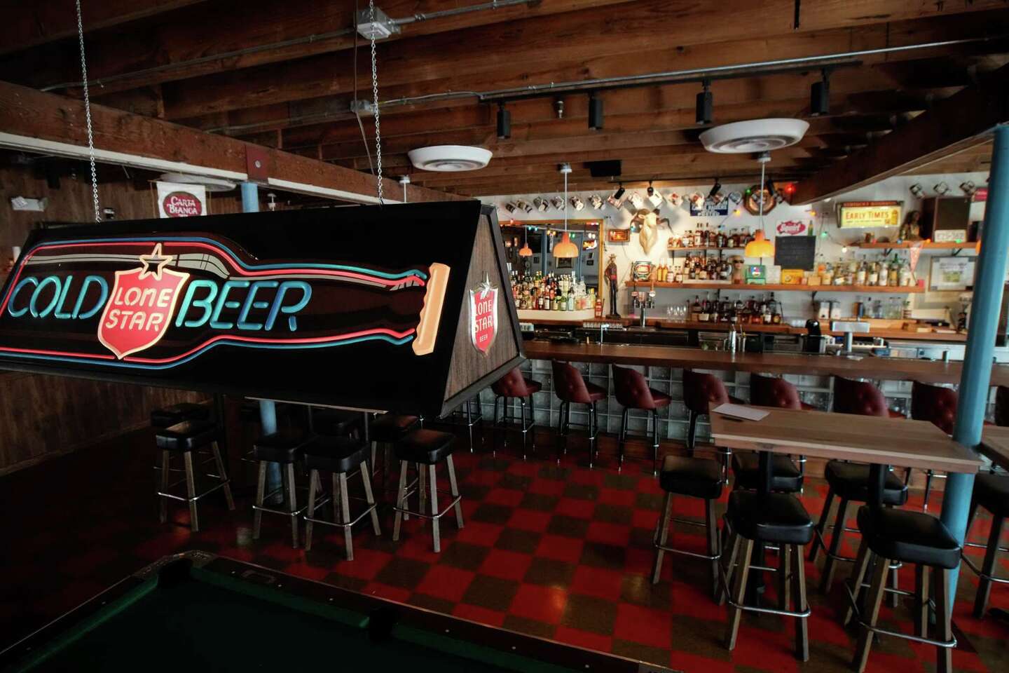 Houston’s new bar EZ’s Liquor Lounge is a dive bar lover’s dream