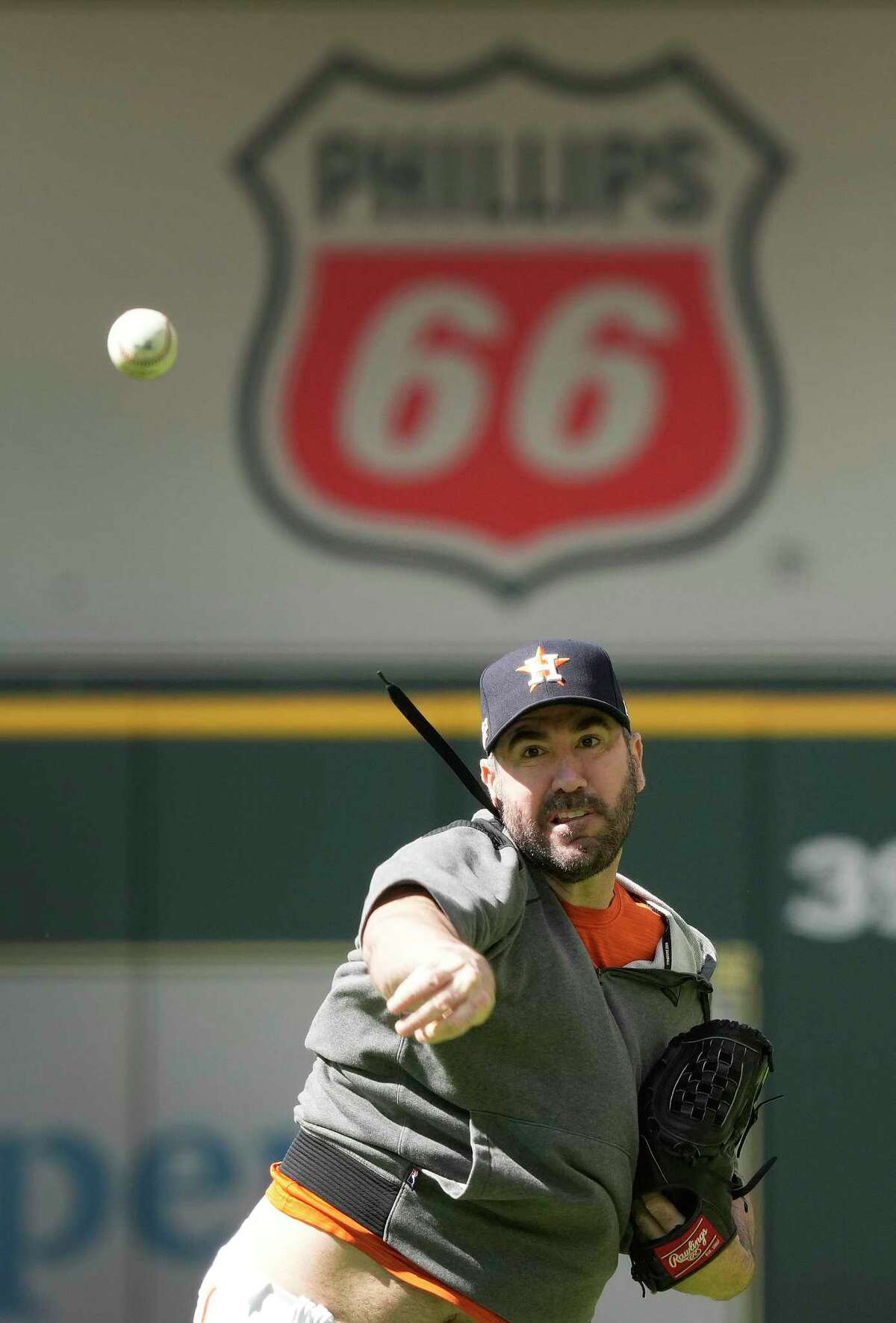 Astros' Justin Verlander hopes to rebound from worst playoff start