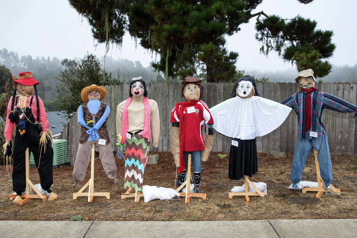 Spooky scarecrows bring crowds to Cambria in October