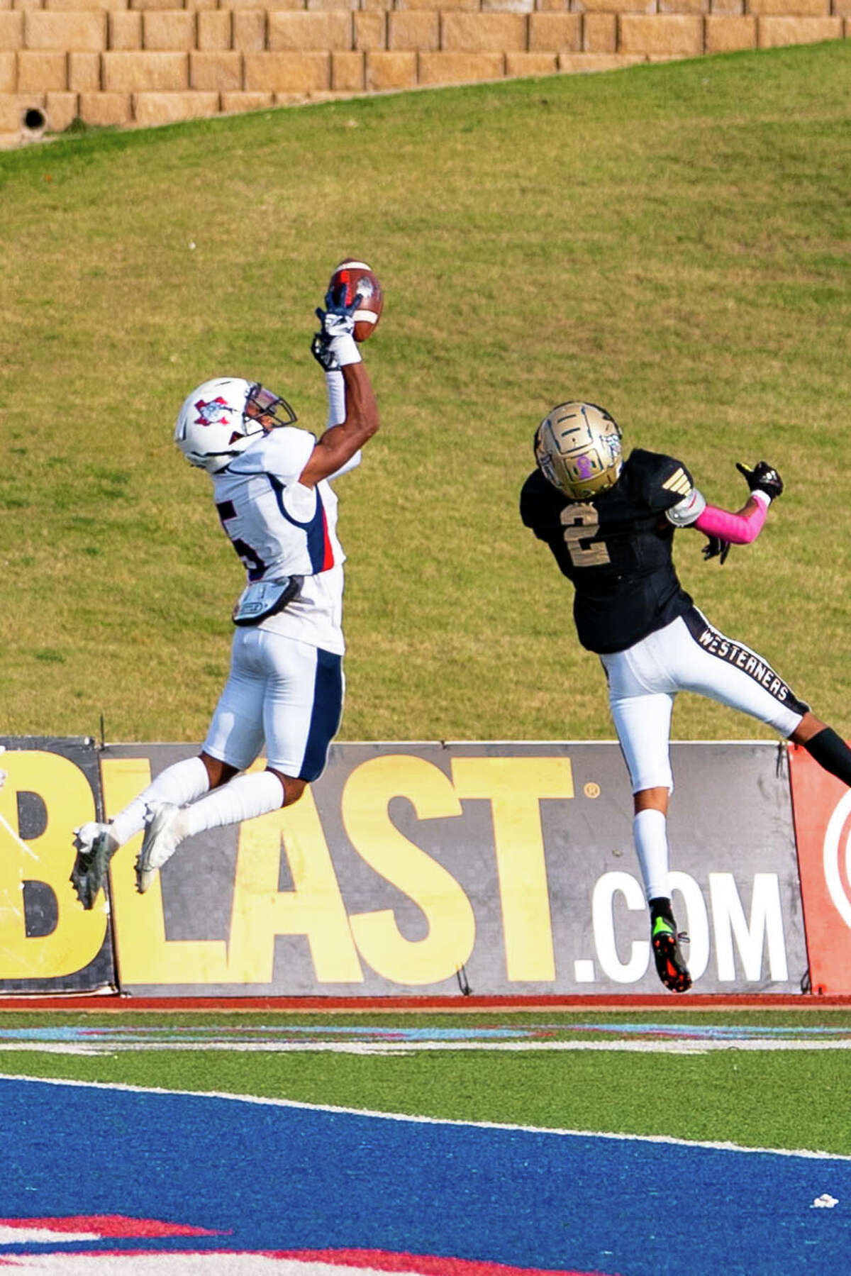 Bulldogs dominate Westerners in statement win