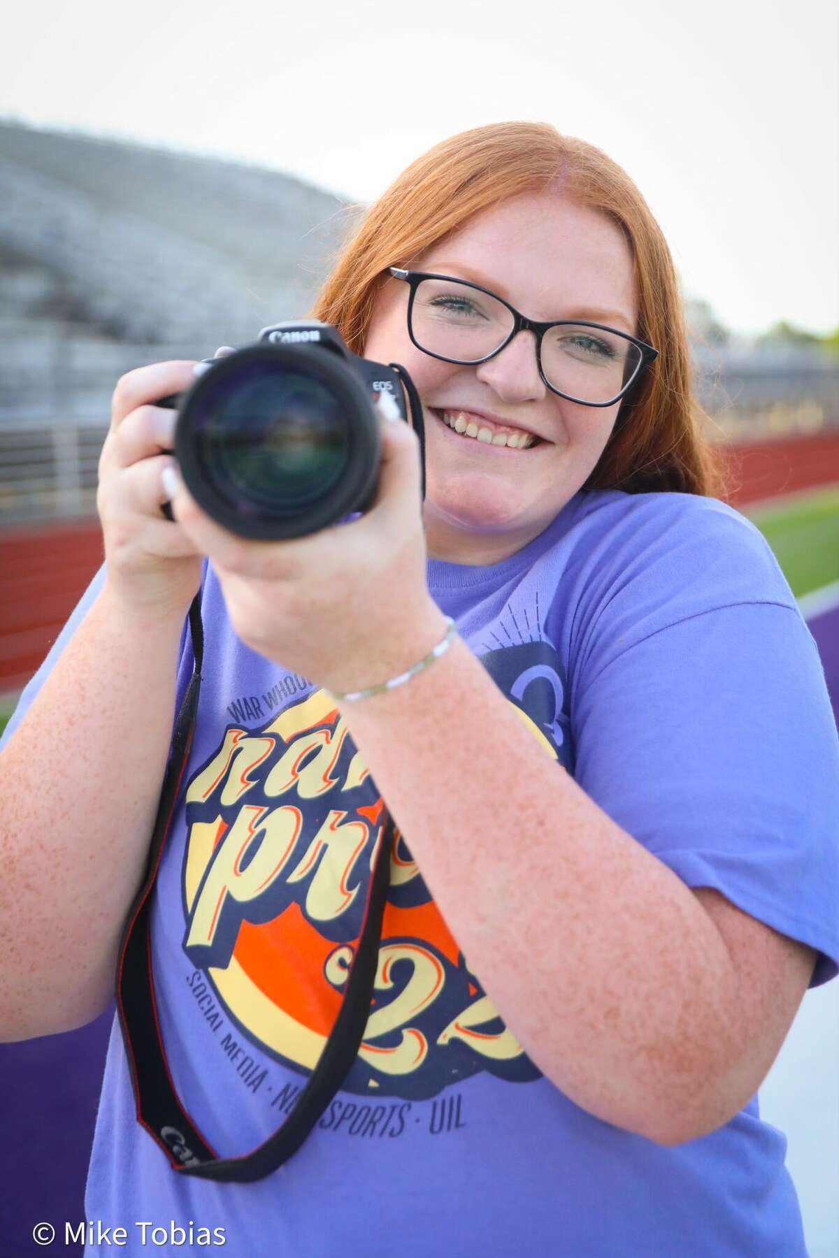 Port Neches-Groves communities members gather to mourn student Morgan ...
