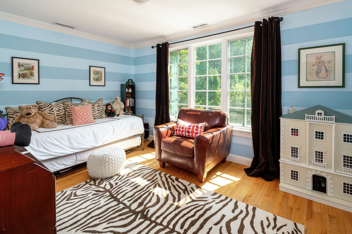 New Canaan home inspired by David Adler listed for $3.8M