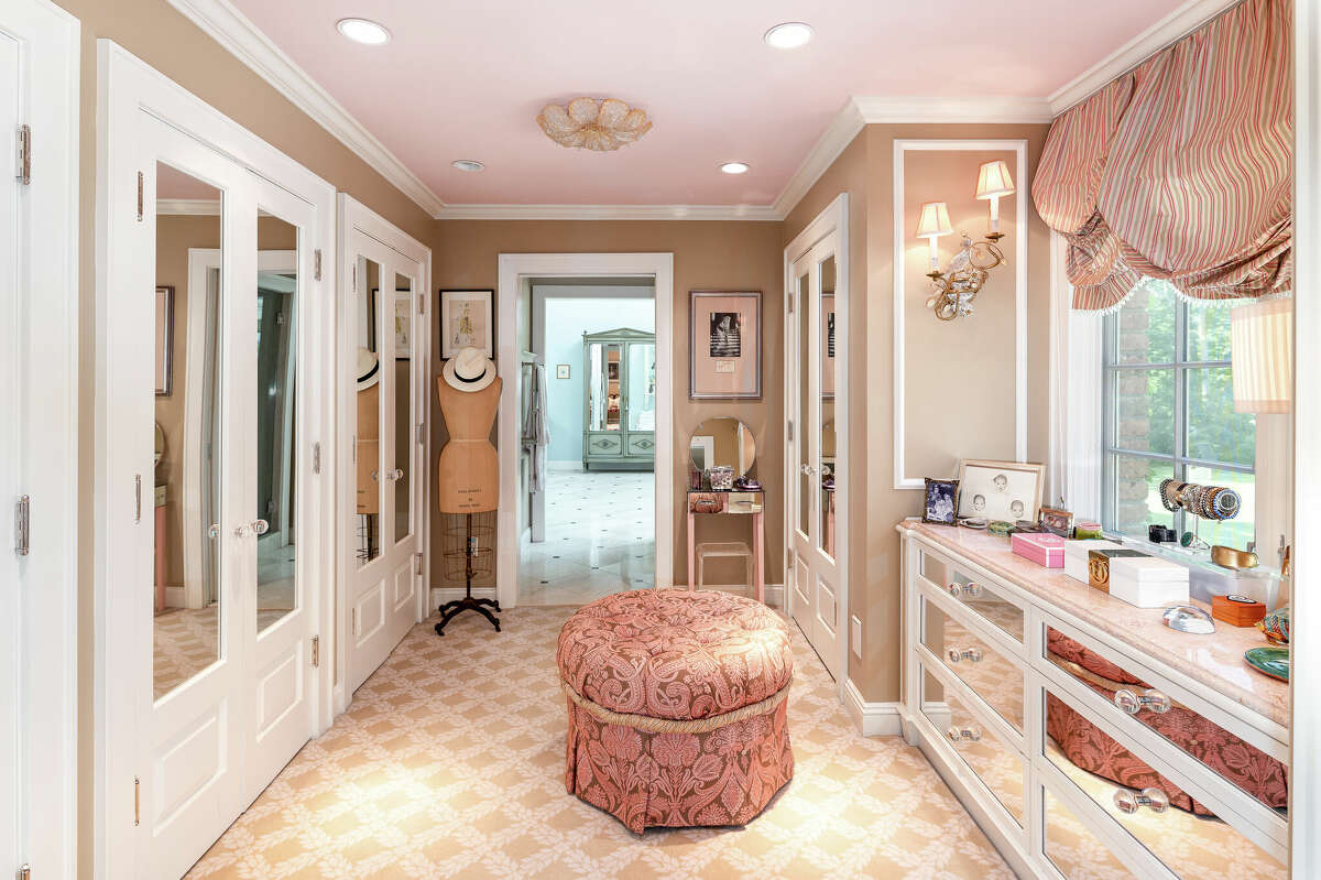 New Canaan home inspired by David Adler listed for $3.8M