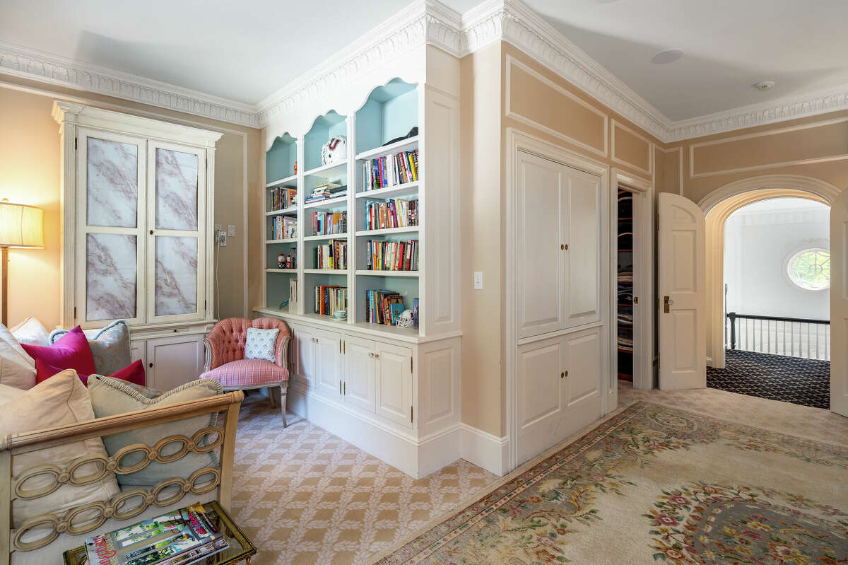 New Canaan home inspired by David Adler listed for $3.8M