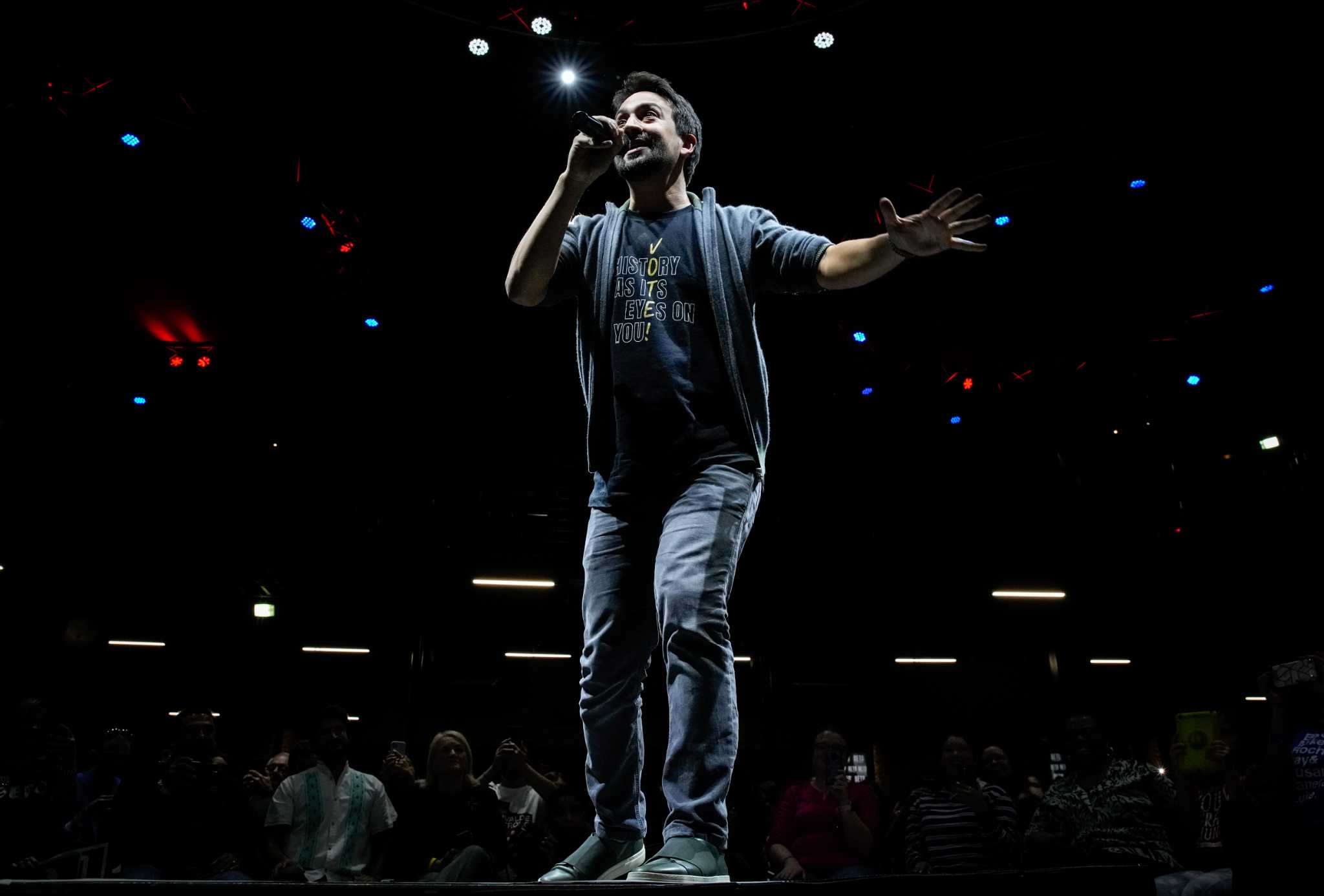 'Hamilton' star Lin-Manuel Miranda rallies for Beto O'Rourke