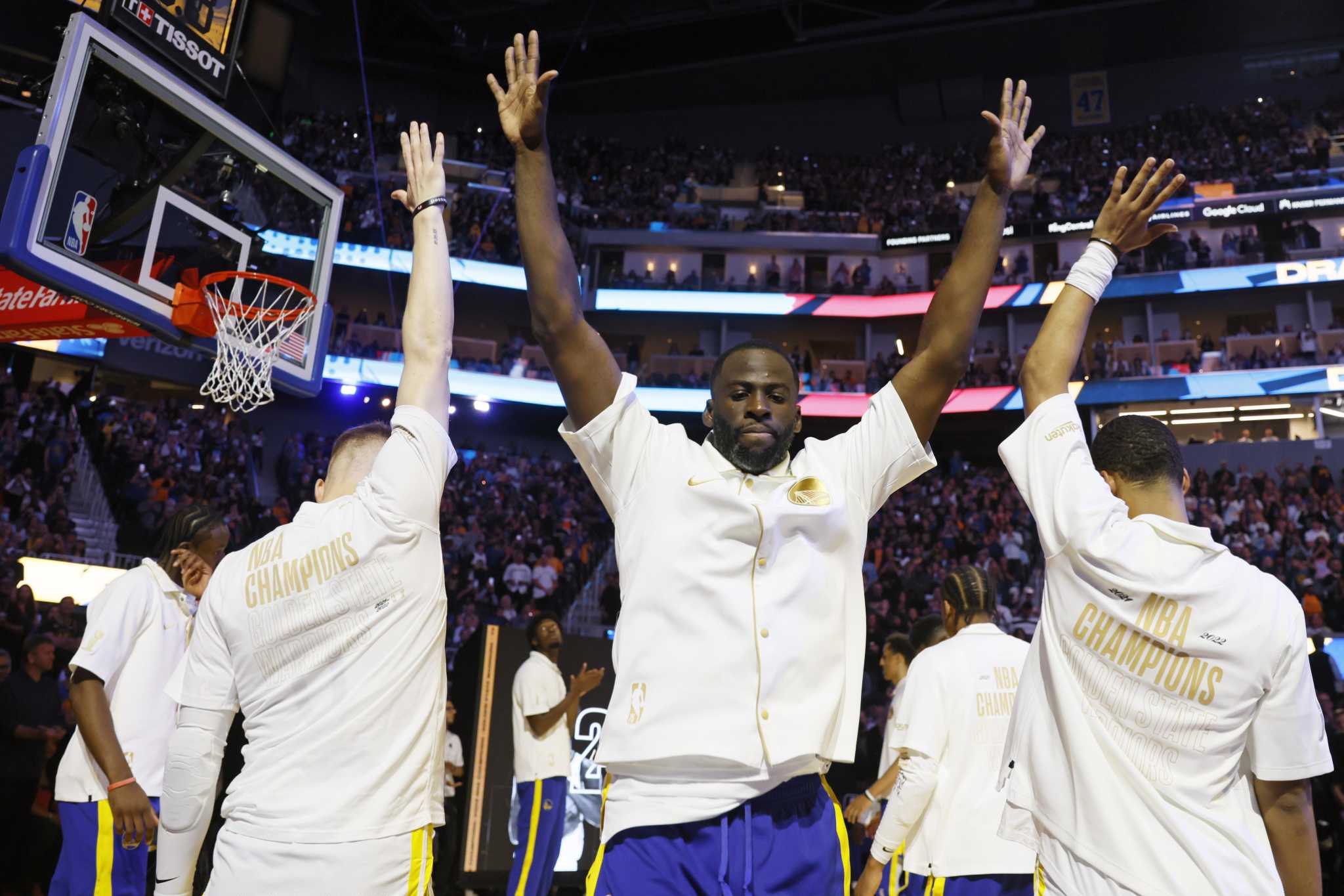 Why did Draymond Green spotlight punch while Warriors move on?