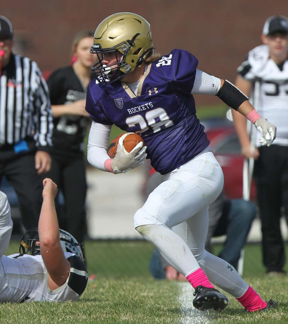 Routt receiver sets record as Rockets clinch playoff spot