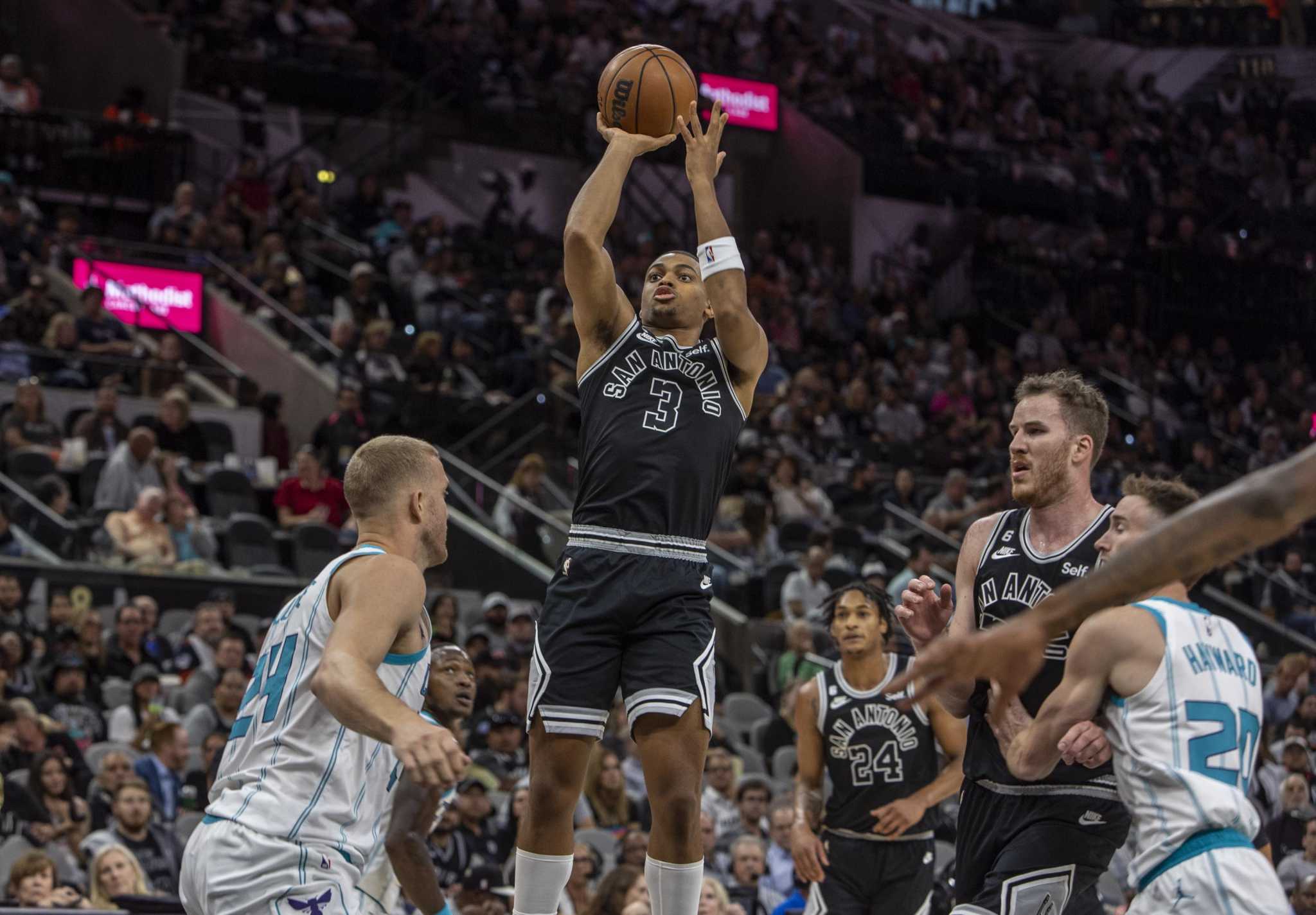 San Antonio Spurs aim to put ugly season opener behind them