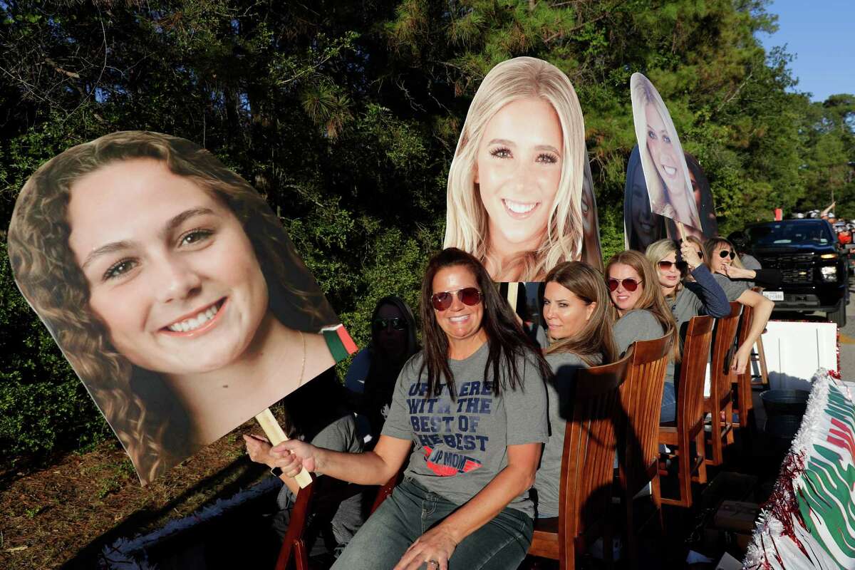 The Woodlands Highlanders celebrate homecoming with 41st annual Red ...