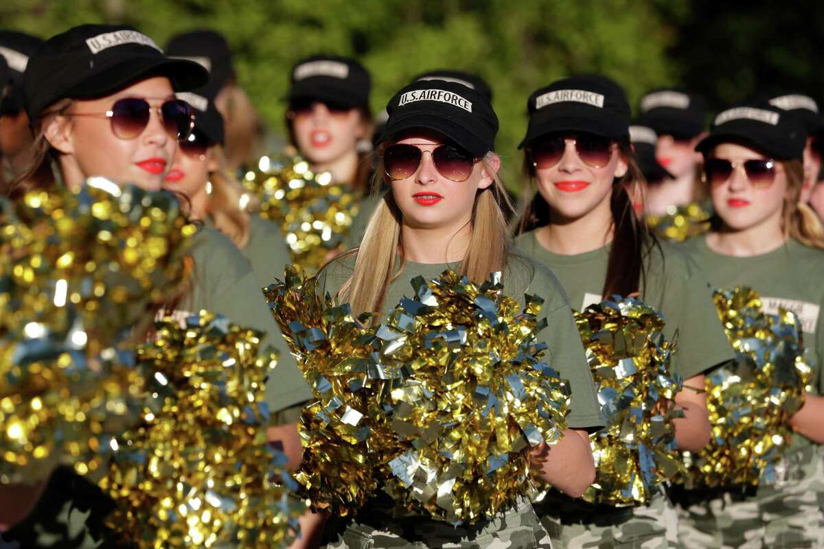 The Woodlands Highlanders celebrate homecoming with 41st annual Red ...
