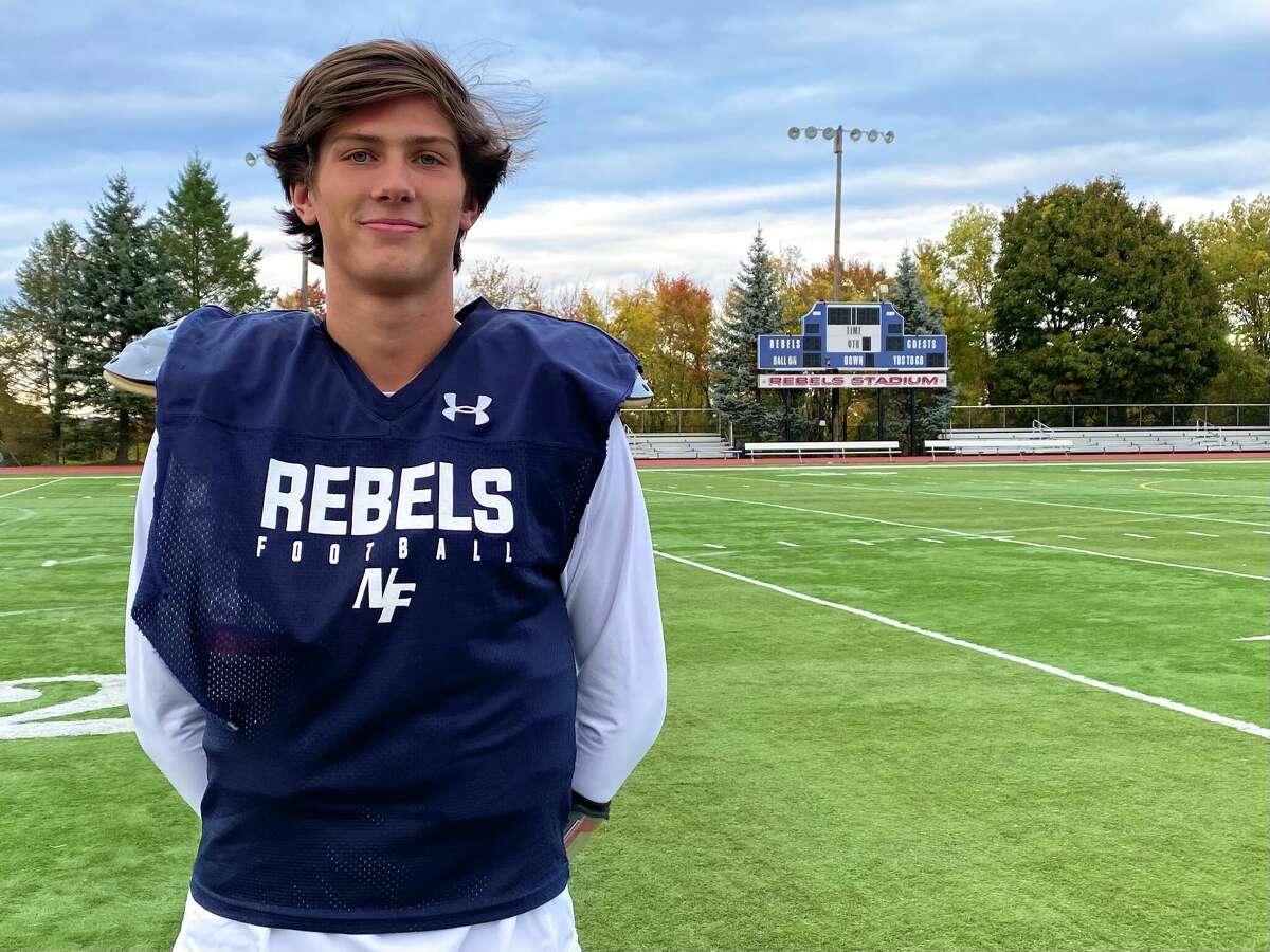 New Fairfield quarterback Justin McCormack leads Rebels to 5-0 start.
