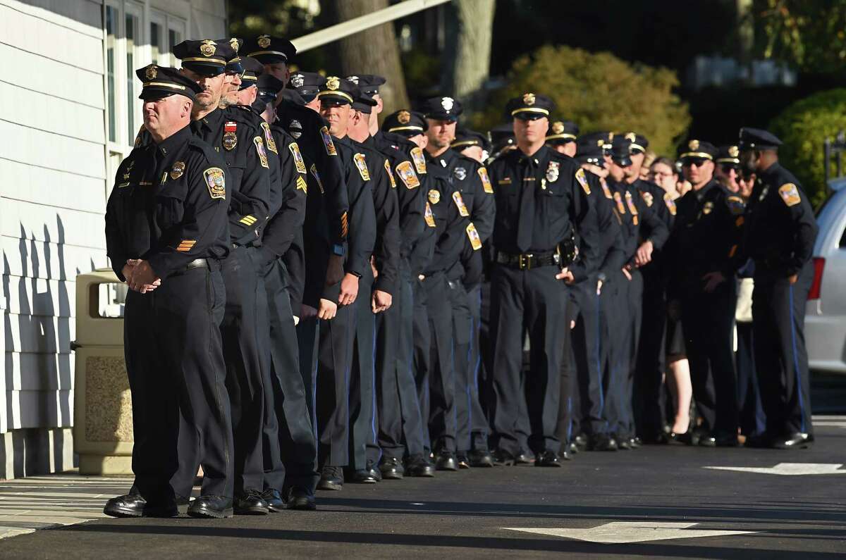 Crowd gathers at slain Bristol Police Lt. Dustin DeMonte's wake