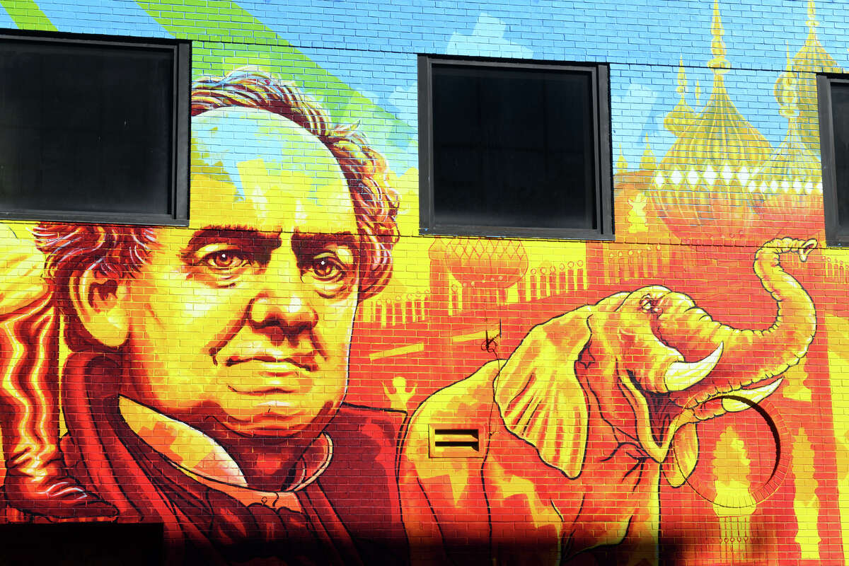 Mural of P.T. Barnum graces Middle Street