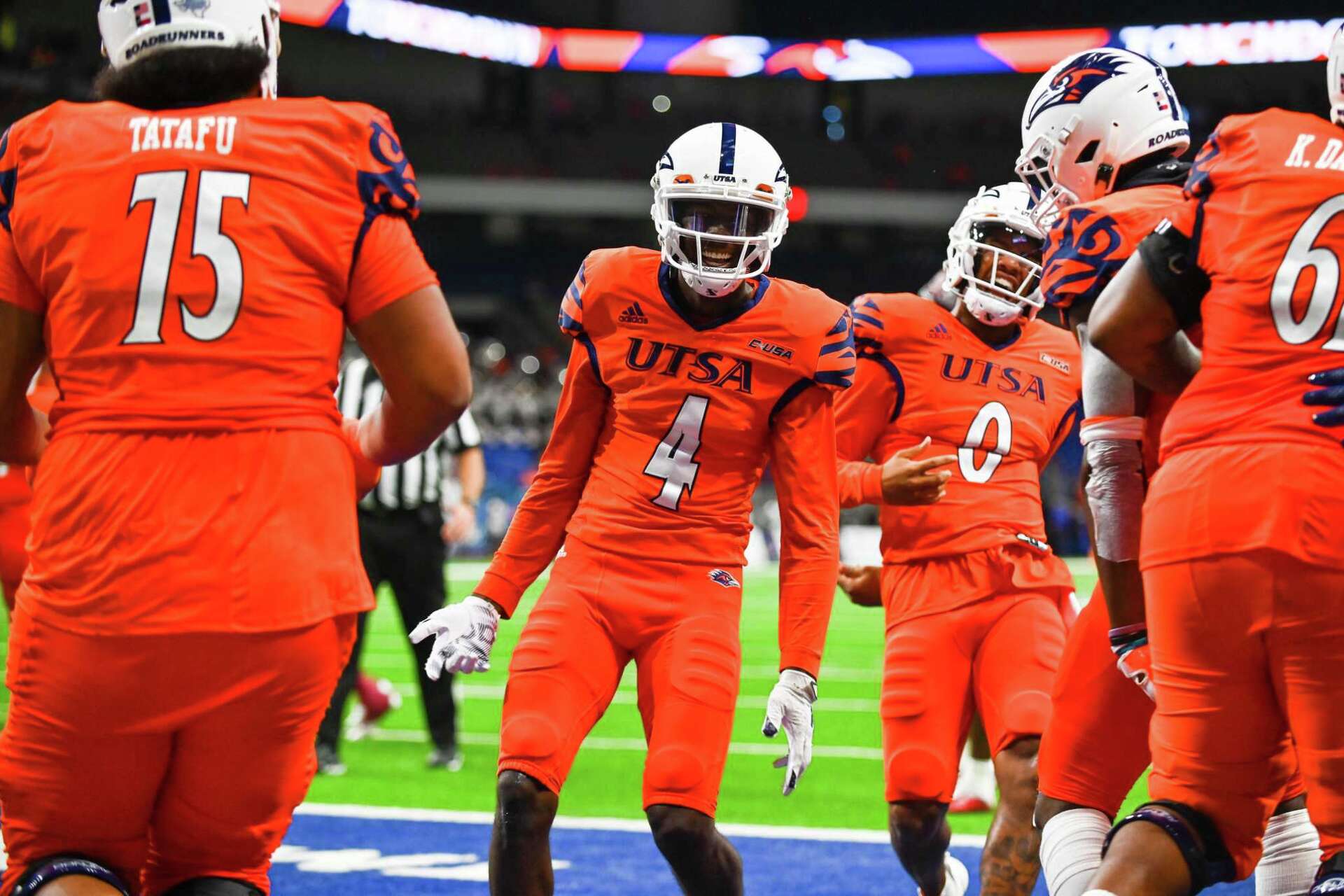 Free parking near Alamodome ahead of UTSA, North Texas clash
