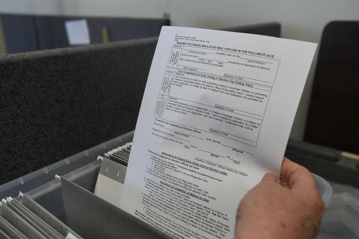 Photos: Election prep heats up just before early voting