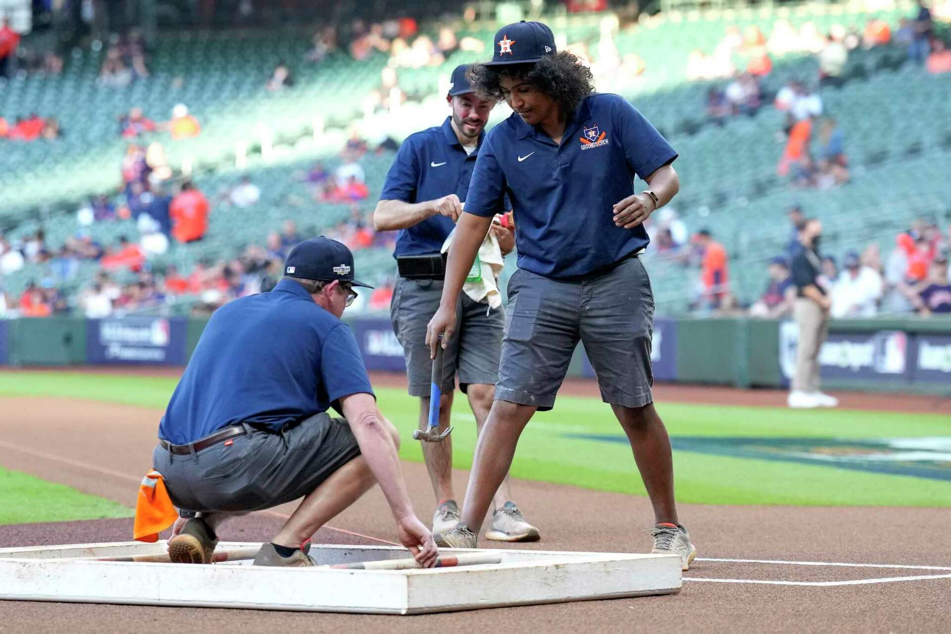 Houston Astros: The grounds crew that keeps Minute Maid pristine