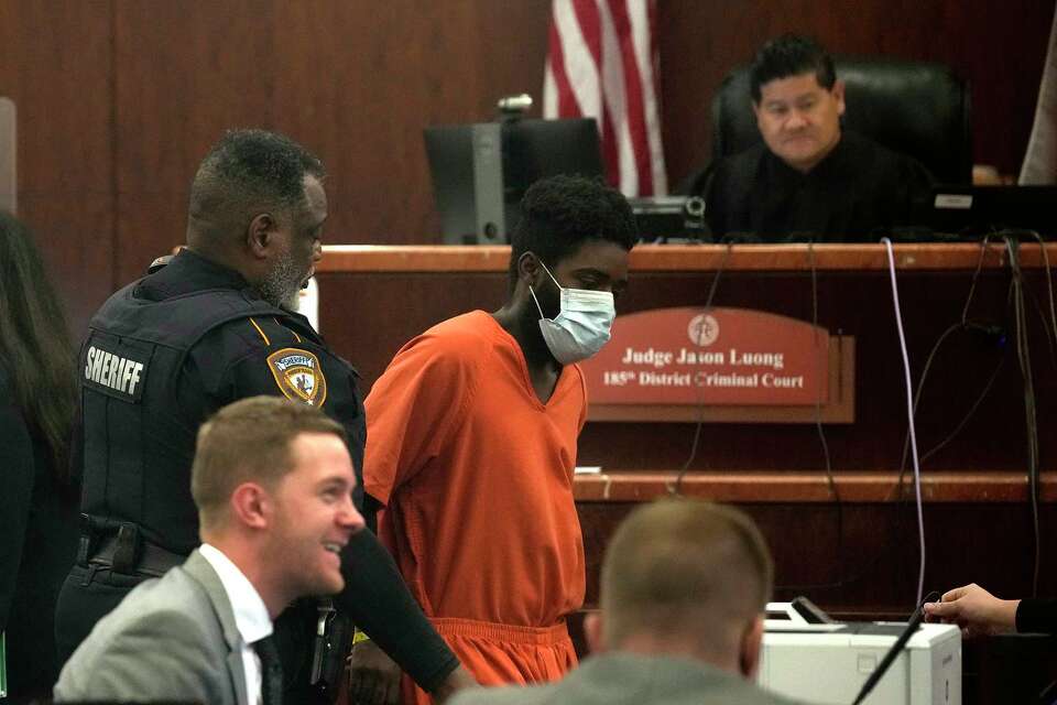 Pasadena father pleads guilty to 2022 murder of 2-year-old Nadia Lee
