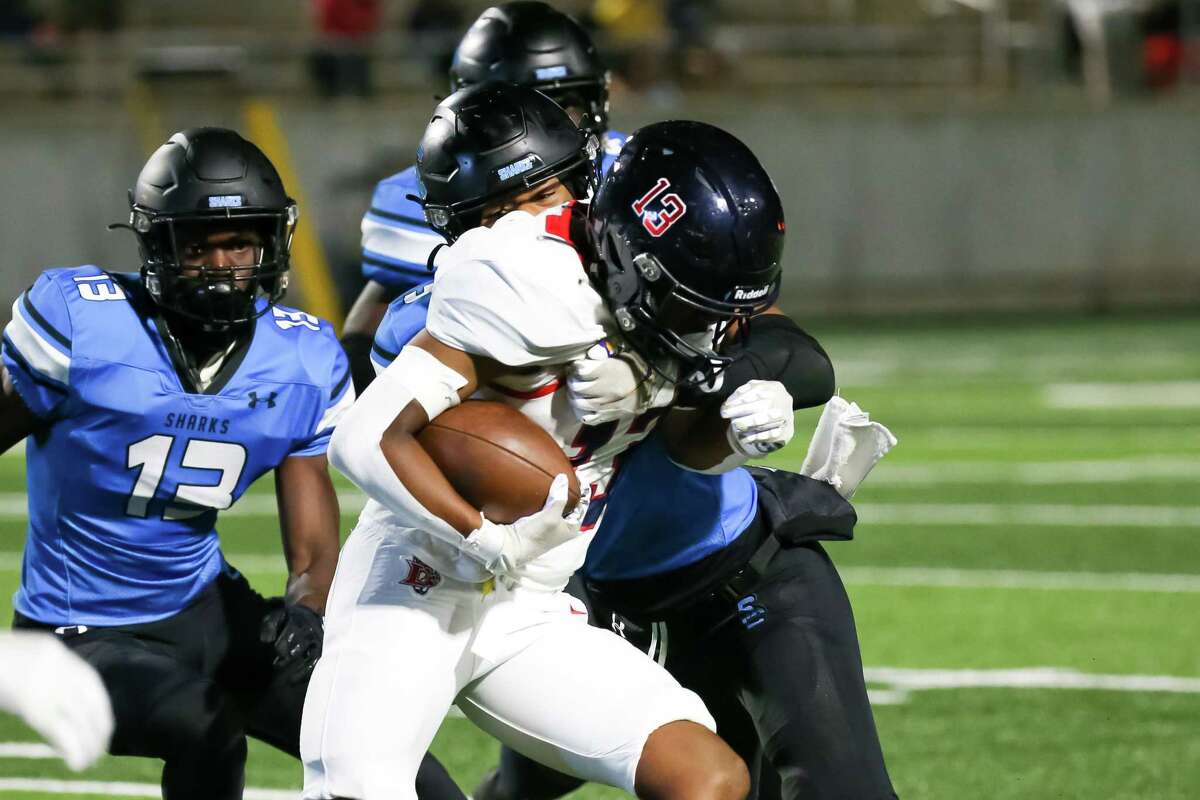 Shadow Creek Sharks hold off Pearland Dawson Eagles