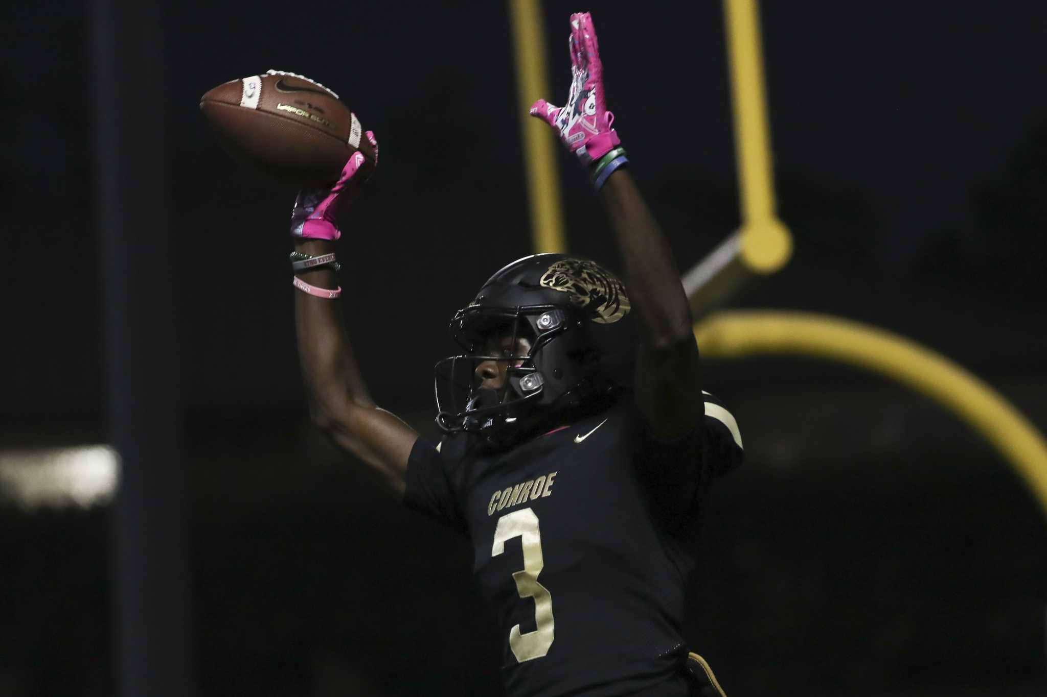 Football: Louis Williams' big night lifts Conroe over Grand Oaks
