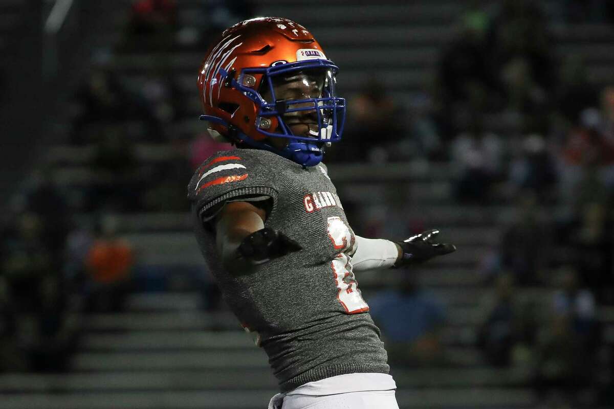 Football: Louis Williams' big night lifts Conroe over Grand Oaks