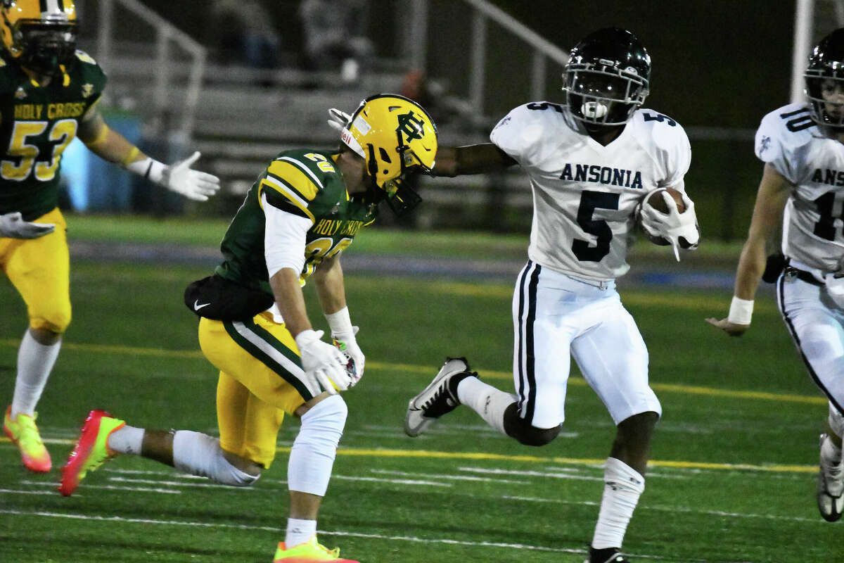 David Cassetti, Ansonia hold off Holy Cross in NVL football