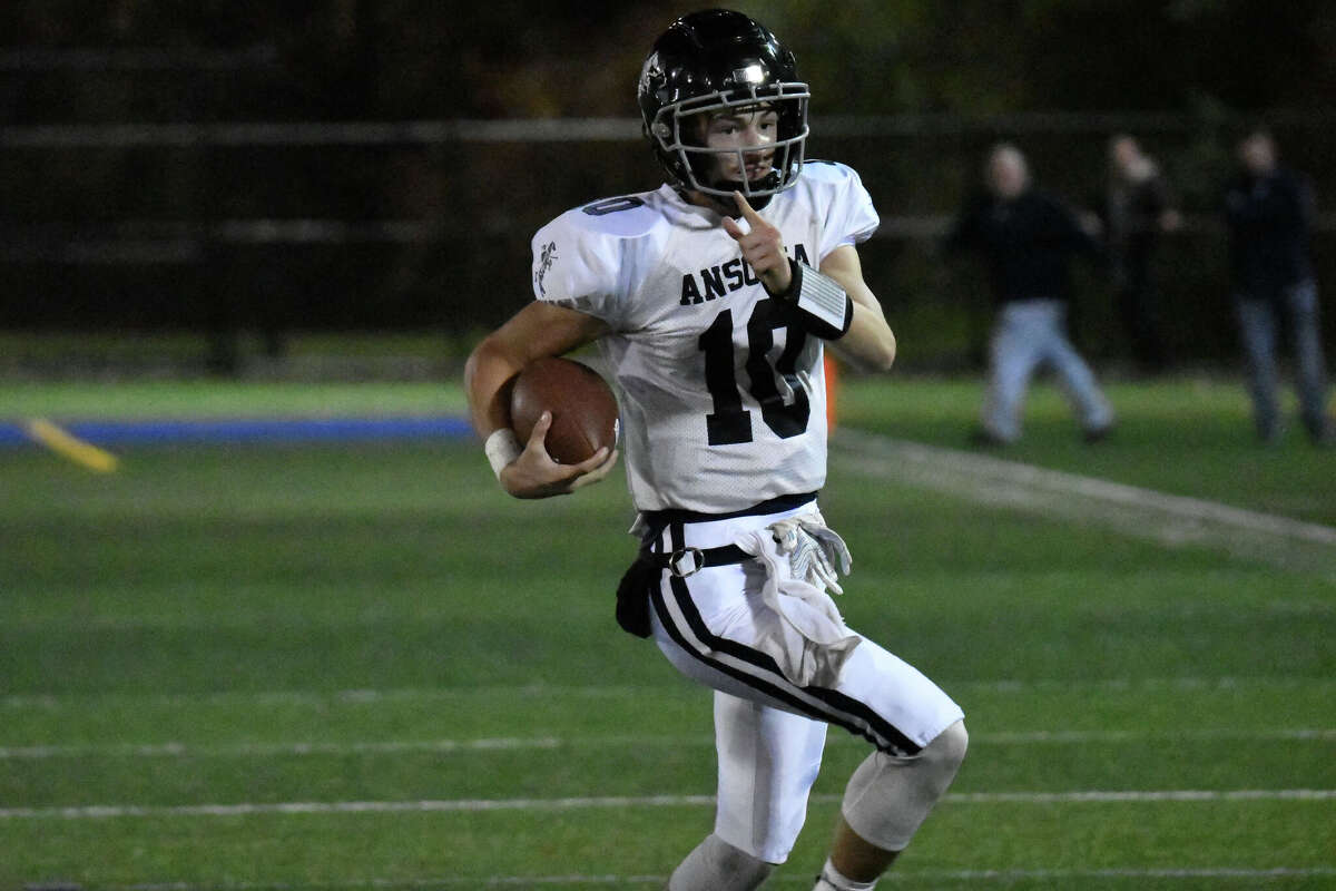 David Cassetti, Ansonia hold off Holy Cross in NVL football
