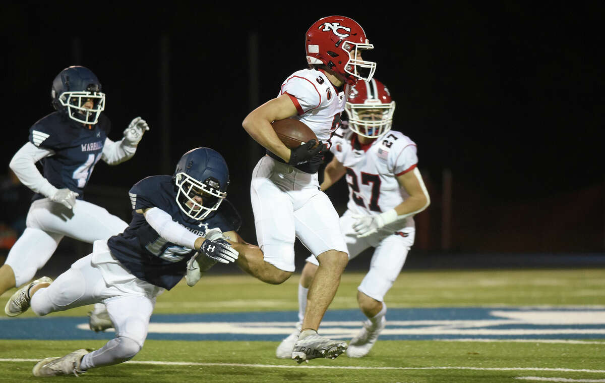 No. 2 New Canaan faces Wilton in Connecticut high school football