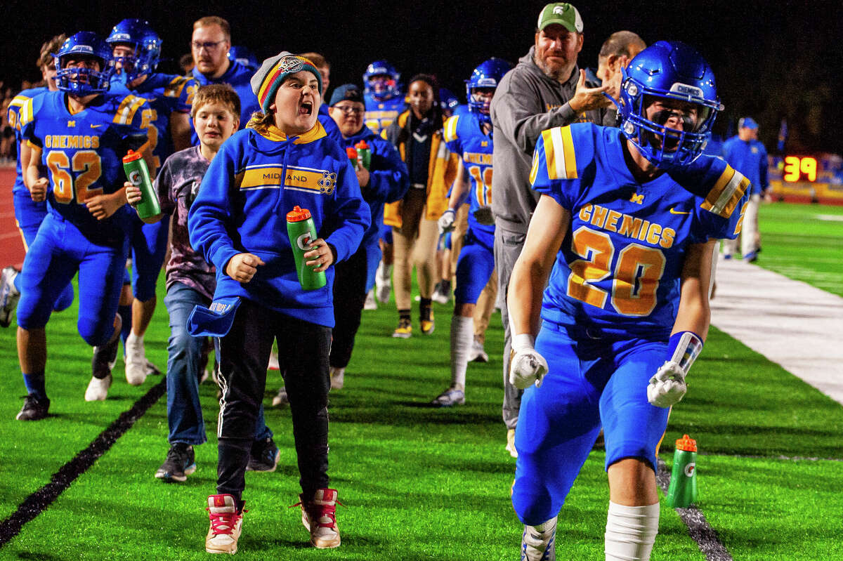 SEEN: Midlanders show their high school pride at Dow vs Midland football