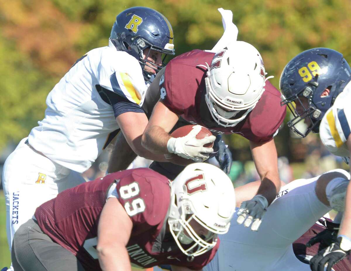 Pacatte's perfect pass helps lift Union football to win over Rochester