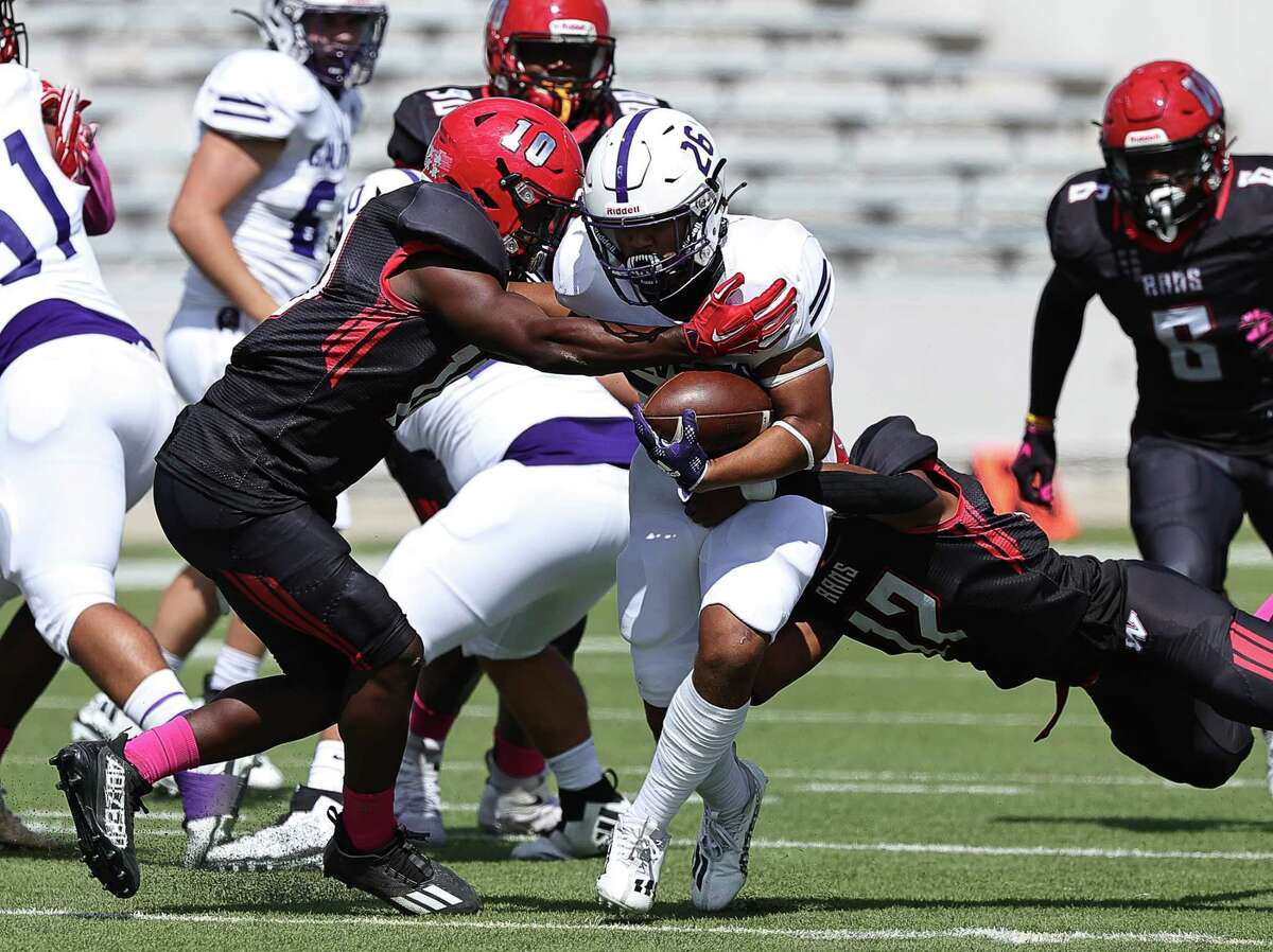 HS football: Galveston Ball remains undefeated with rout of Waltrip