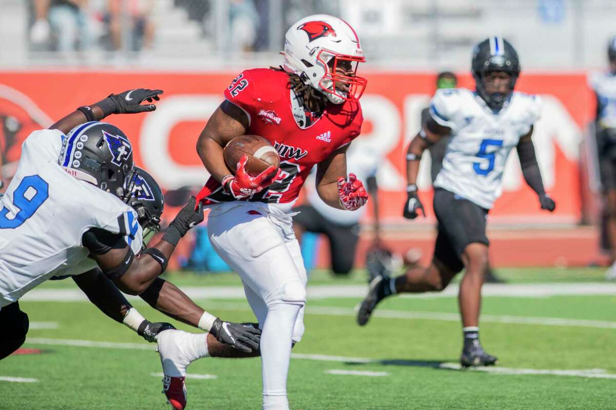 Lindsey Scott, Incarnate Word make quick work of Faulkner