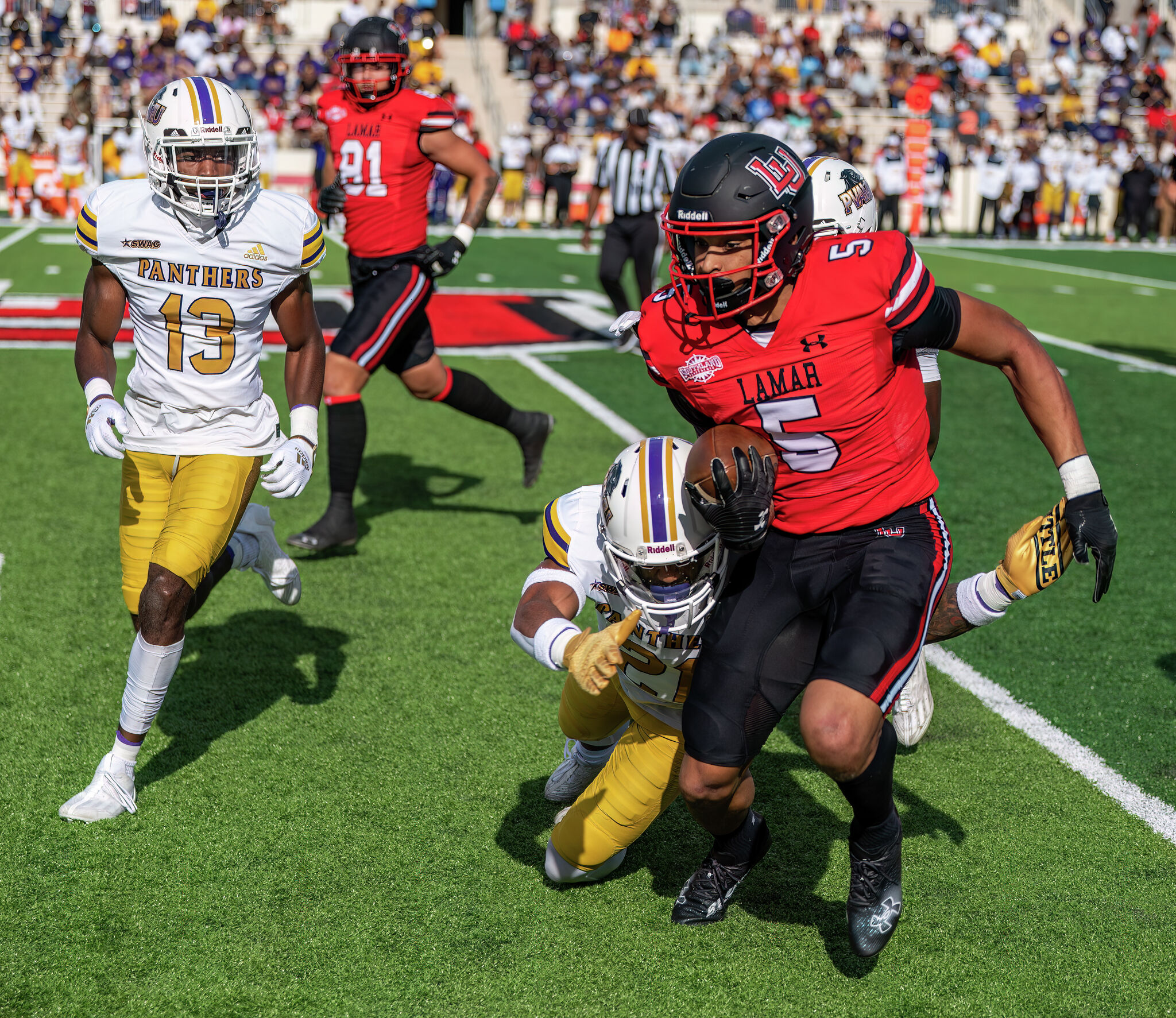 Prairie View pounds Lamar, keeps Cardinals winless