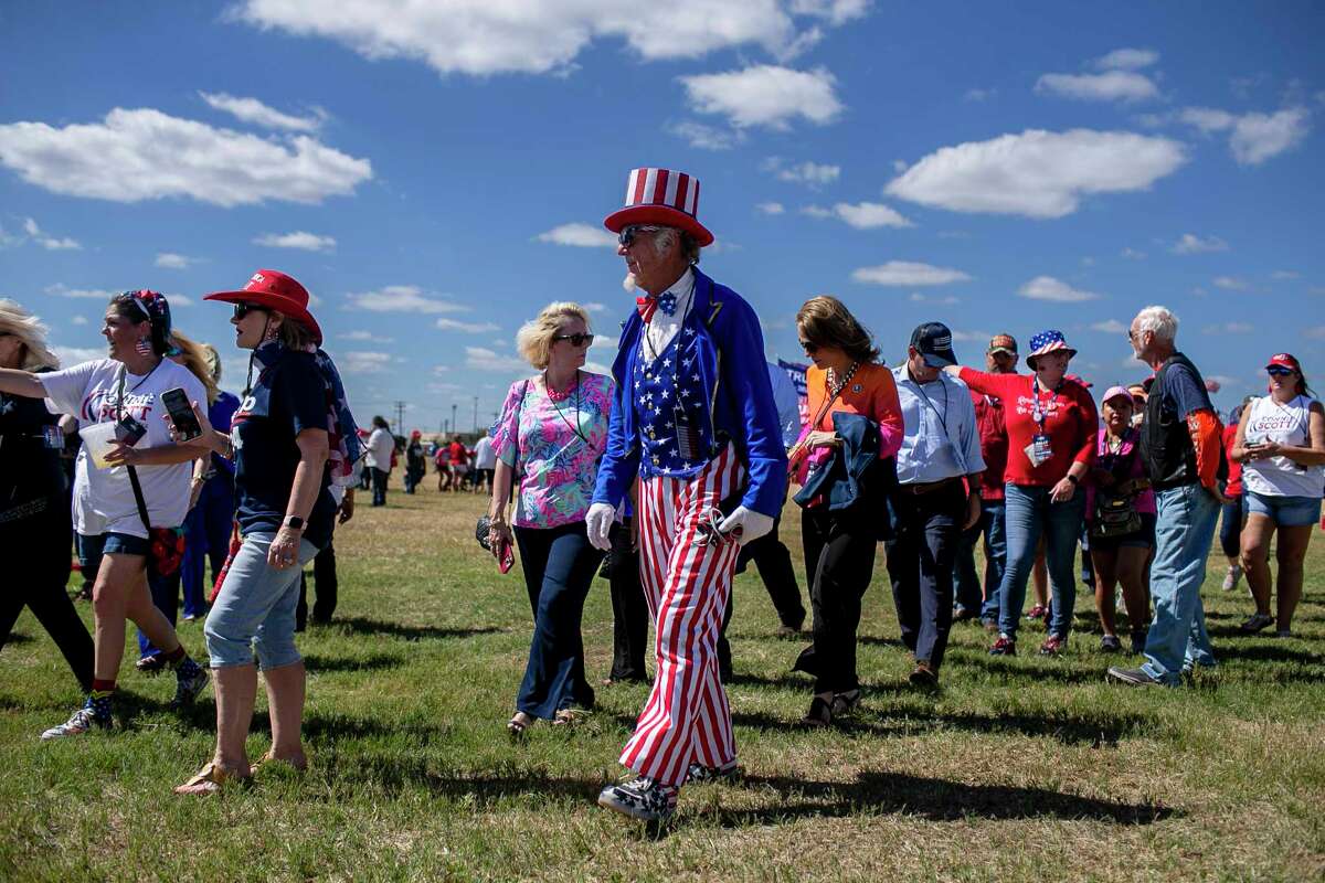 Trump Texas rally: Trump takes jabs at Beto, teases 2024 run
