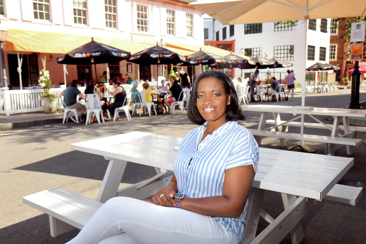 Hampton, Johnson run for open seat in 143rd state House district