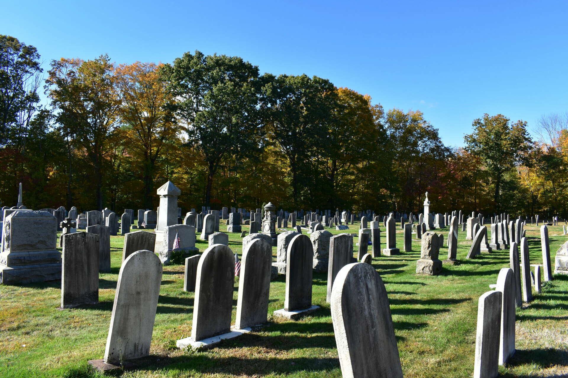 CT's legend of the White Lady and 'haunted' Union Cemetery