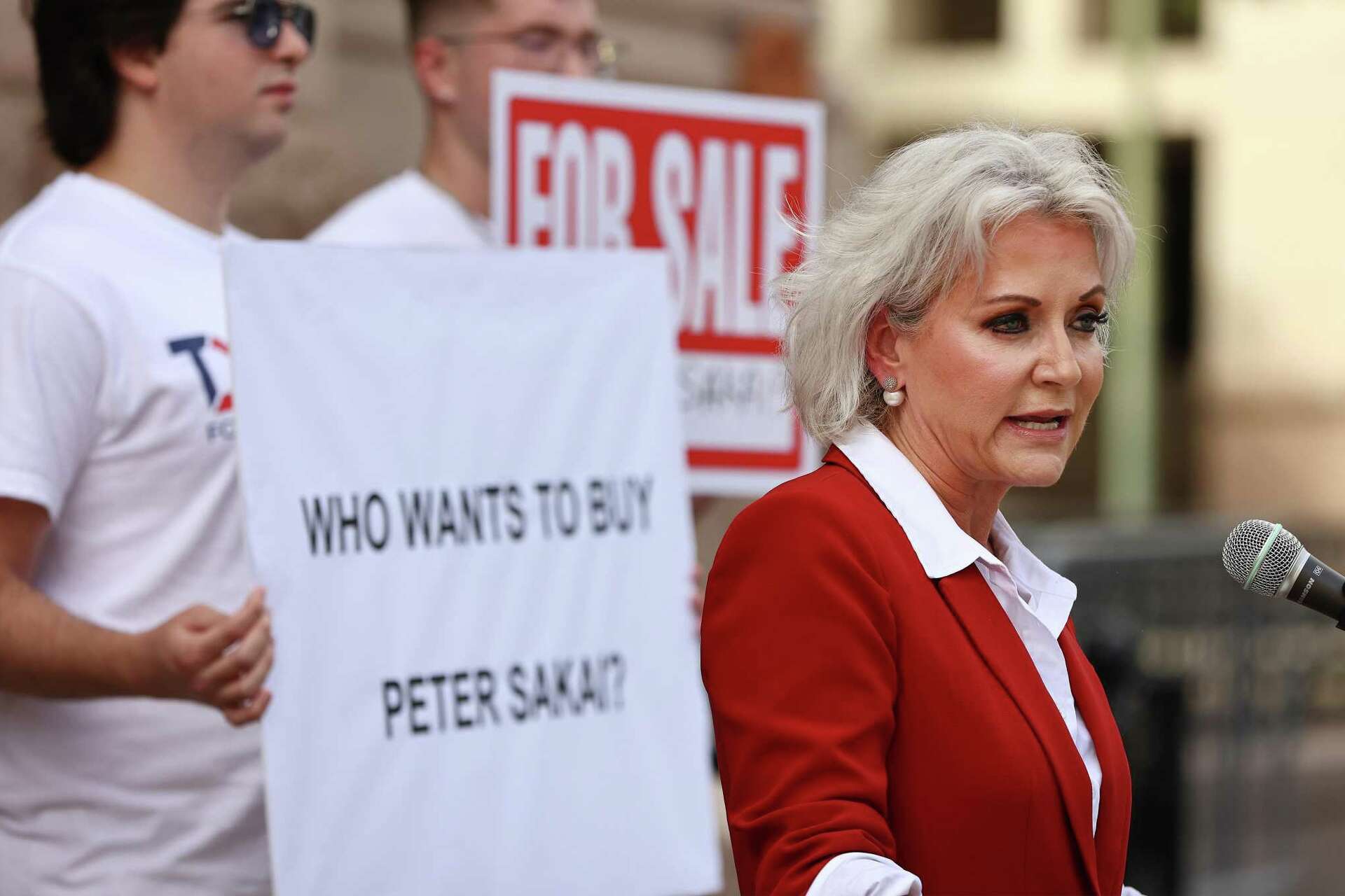 Why DeBerry's new attack ad on Sakai reeks of desperation