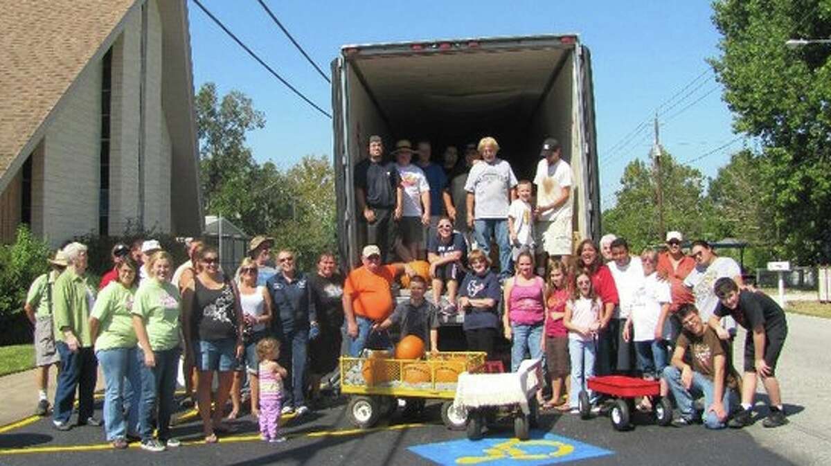 When a Pasadena church ran out of tiny pumpkins for its patch, this ...