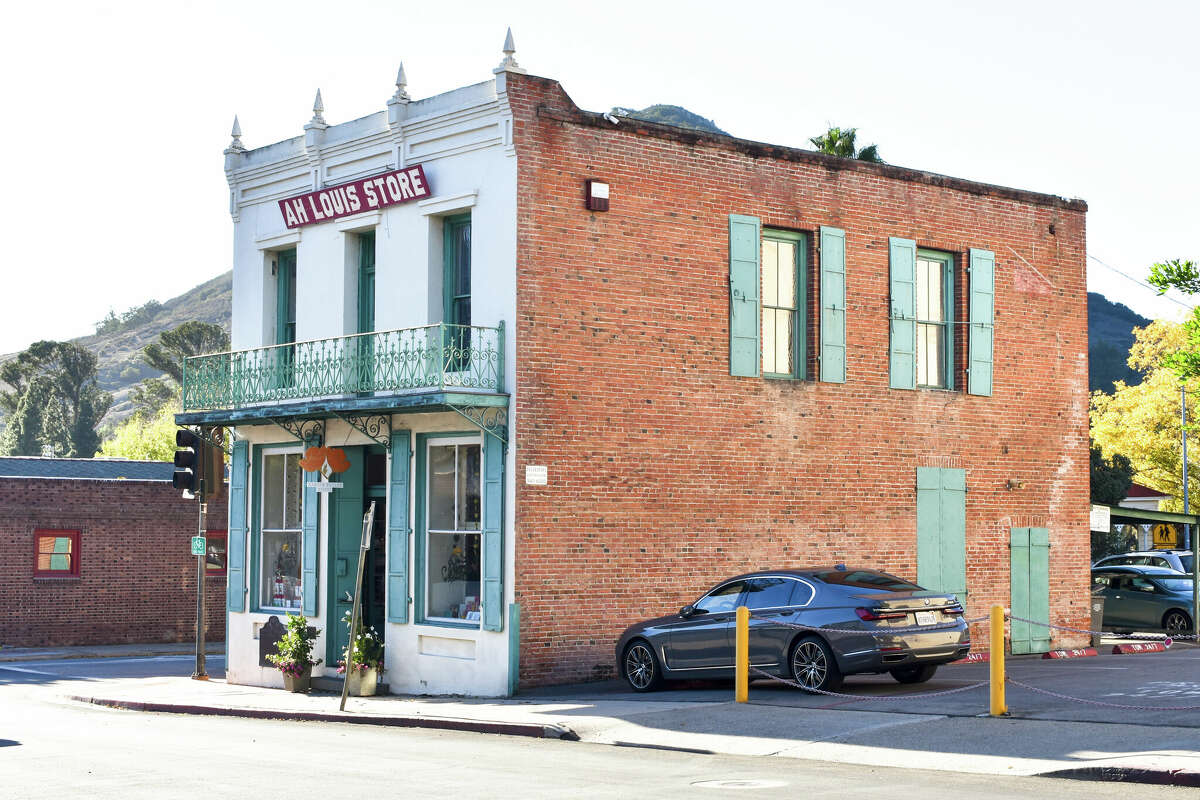 95-year-old restaurant is last holdout of Calif. Chinatown