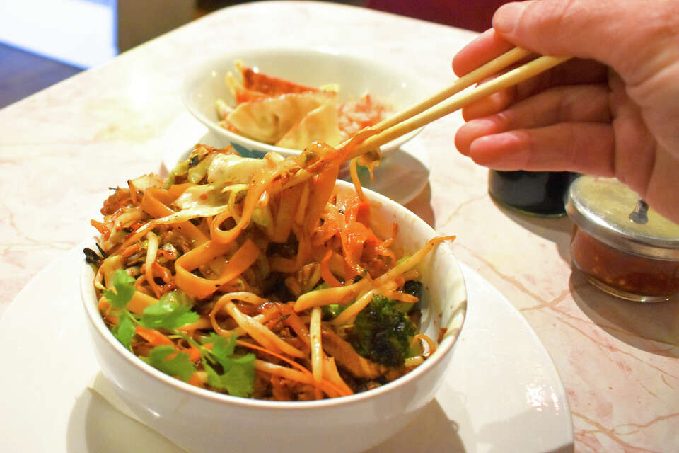 95-year-old restaurant is last holdout of Calif. Chinatown