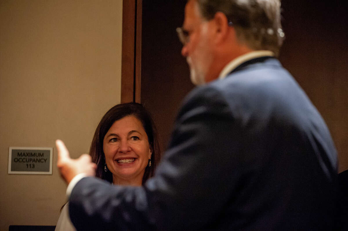 Sen. Gary Peters visits Midland, endorses Rivet