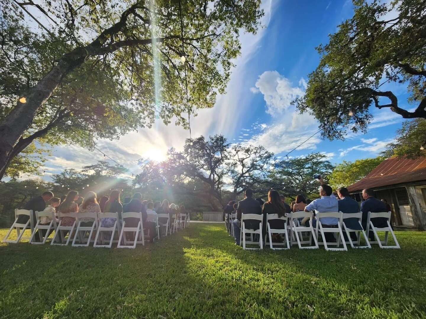 News 4 meteorologist marries in Texas Hill Country ceremony