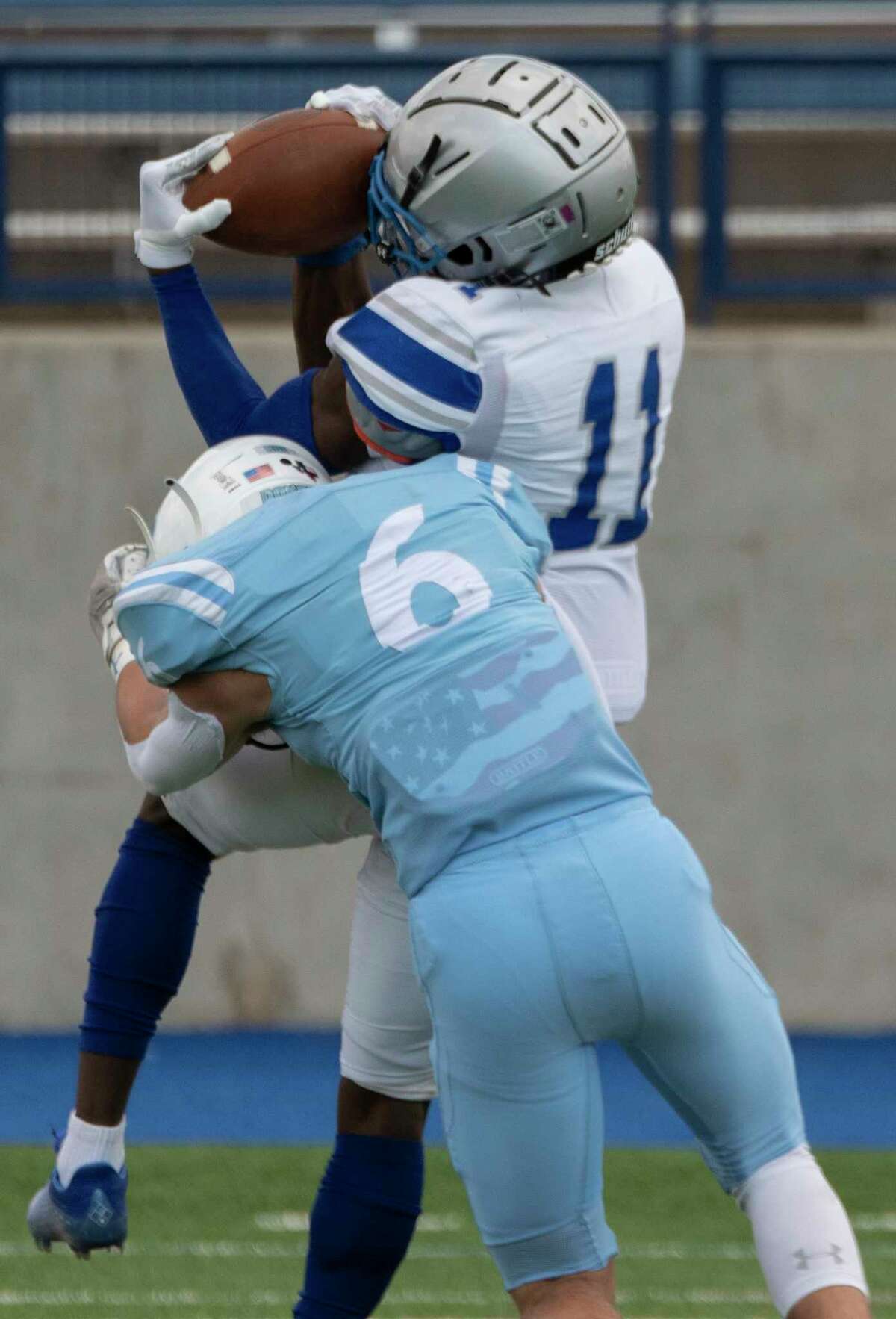 HS FOOTBALL: Compton plays though injuries to help Greenwood defense