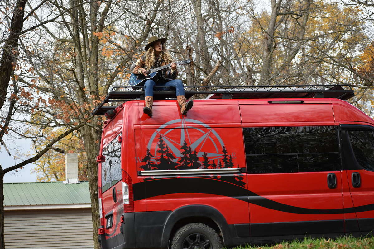 Living in a van works for Medicare insurance agent Shelby Wadsworth