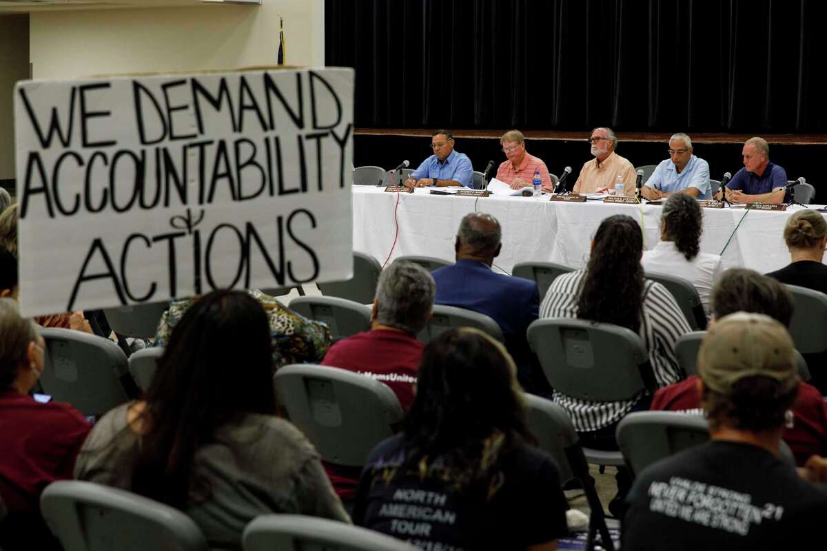 For first time in months, no protests at Uvalde City Council