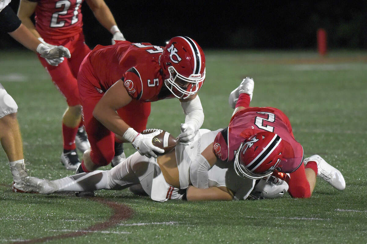 New Canaan's defense dominant in 6-0 start to football season